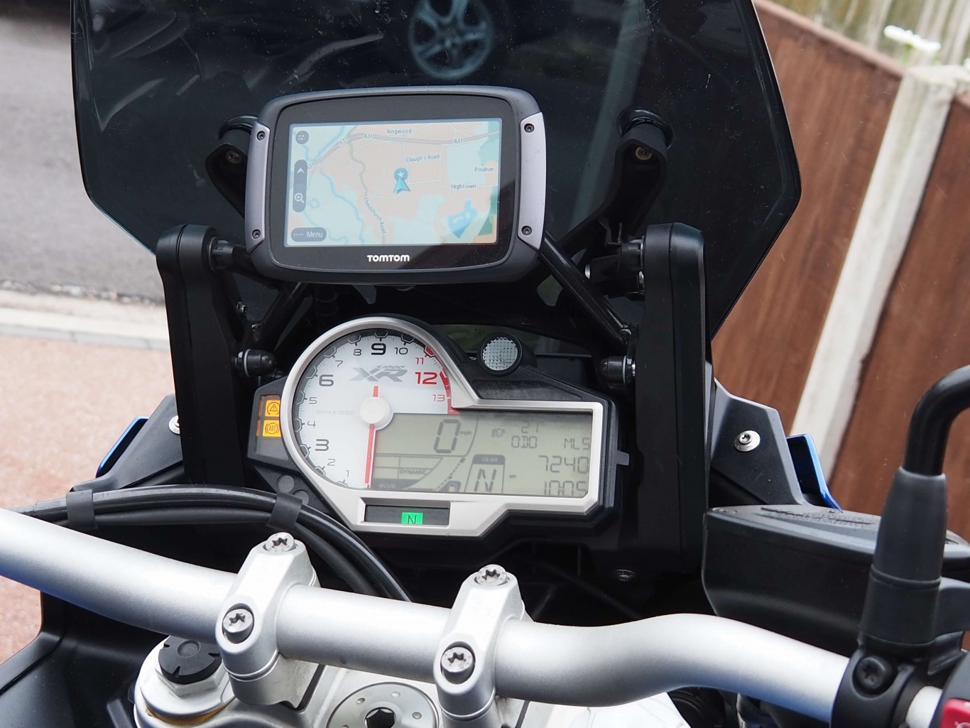 Wiring TomTom 550 rider to original cable for the BMW Nav - Electrical ...