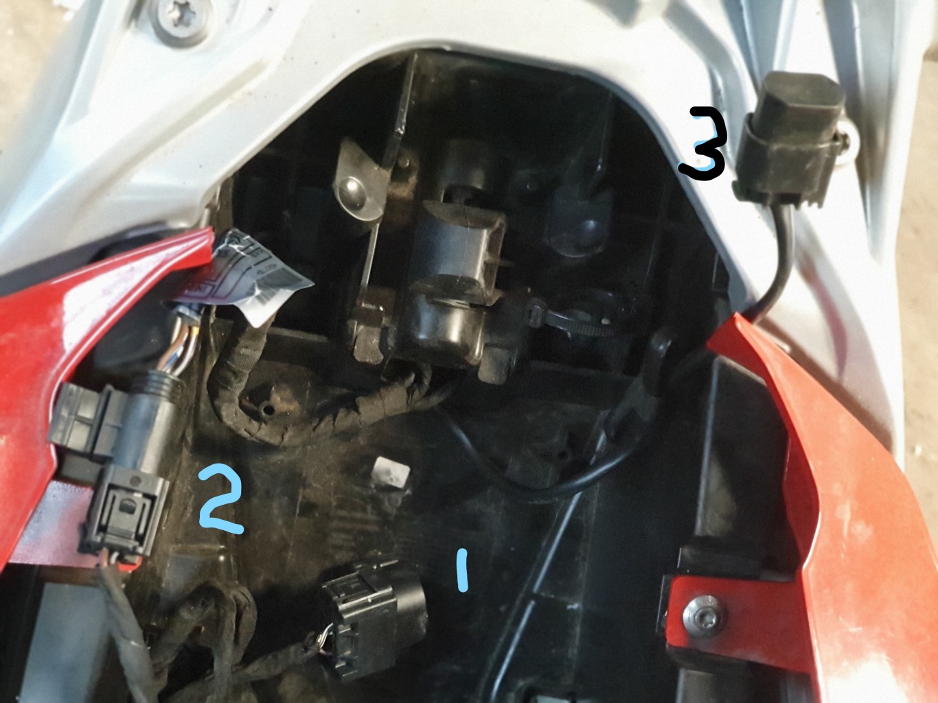 What are these plugs please ? - Accessories, Mods, and Appearance - BMW ...